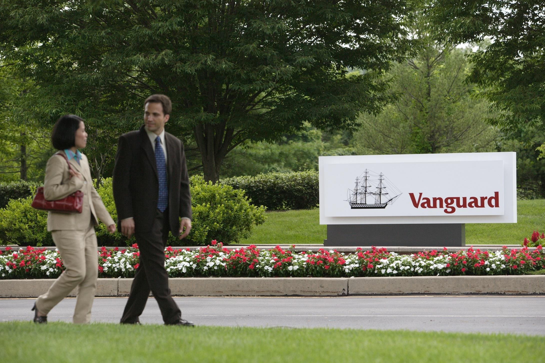 Как Джон Богл организовал компанию The Vanguard Group.